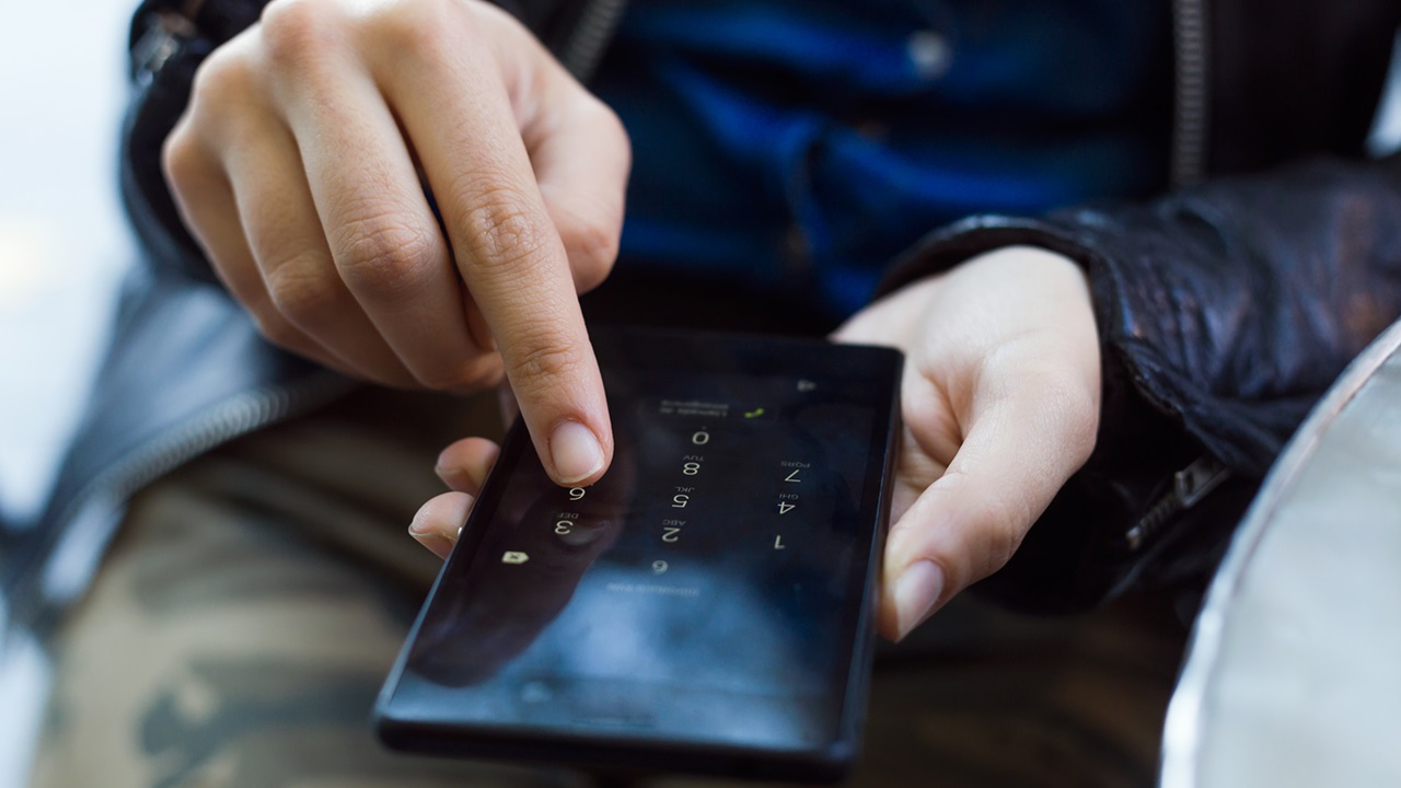 How to Unlock Your Phone if You Forgot the Android Passcode - Make Tech ...